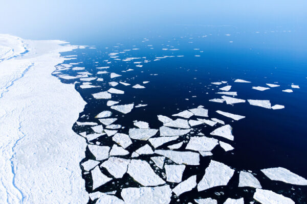 The vanishing ice - Geographical